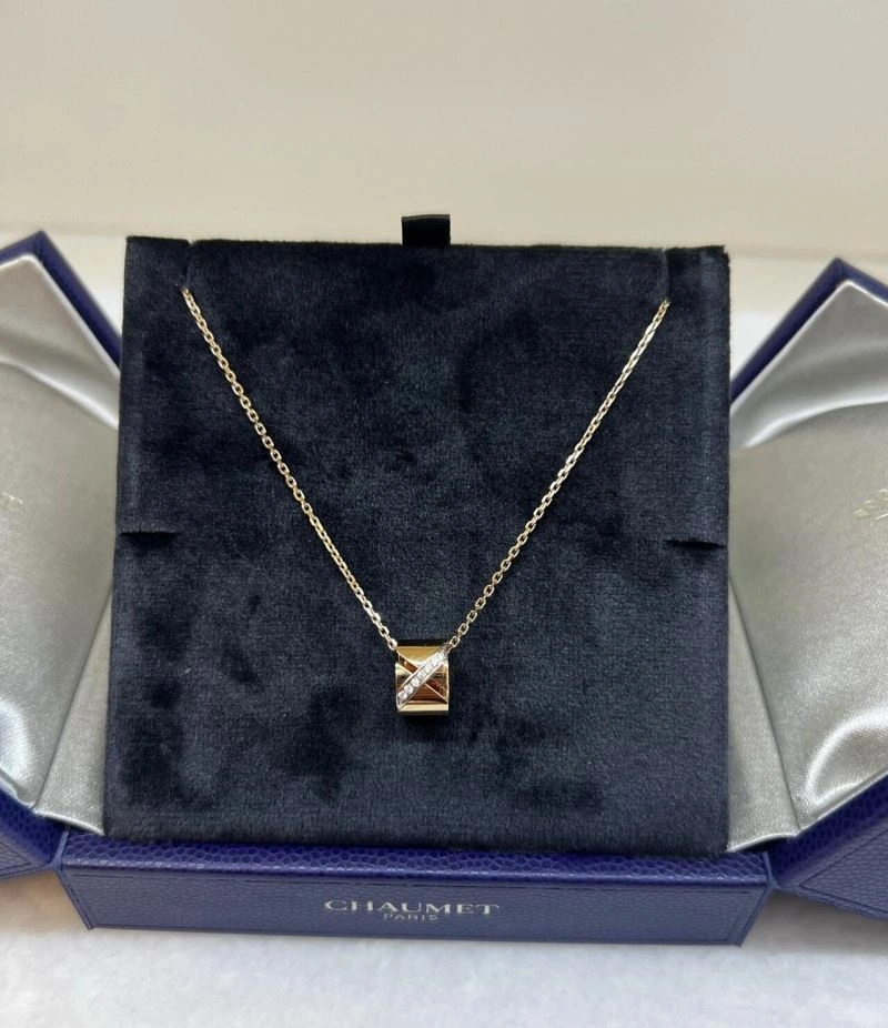 Brand-authenticated Chaumet Necklaces