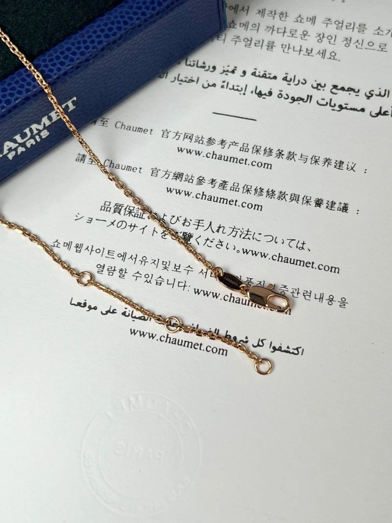 Top mirror Chaumet Necklaces