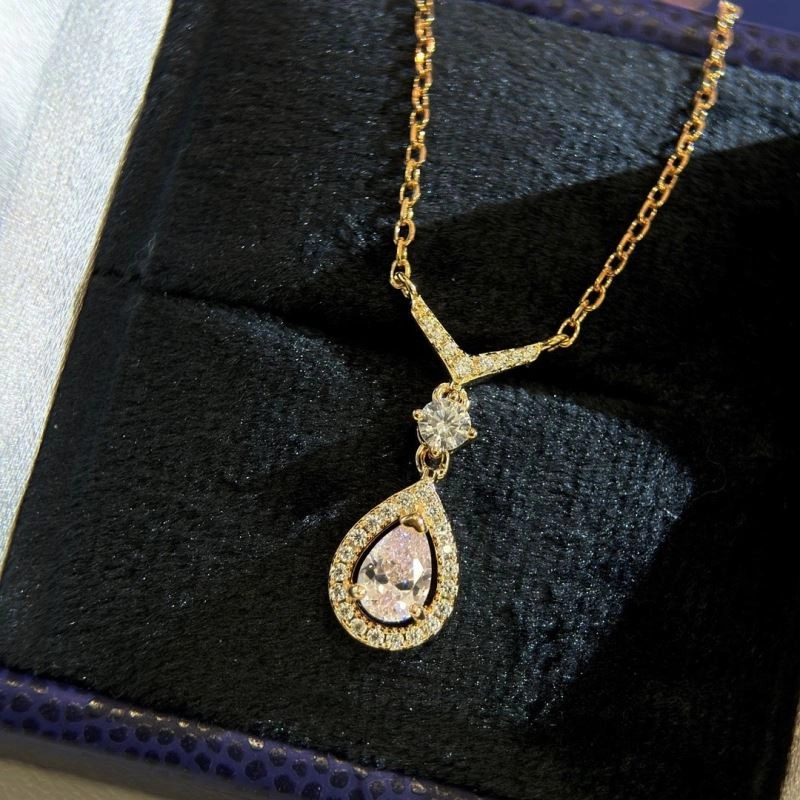 Brand-authenticated Chaumet Necklaces