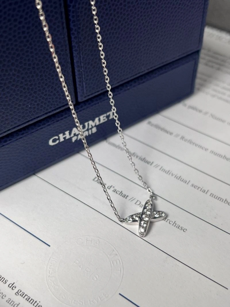 Low-cost Chaumet Necklaces