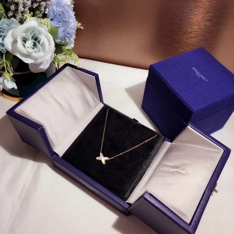Mirror quality Chaumet Necklaces
