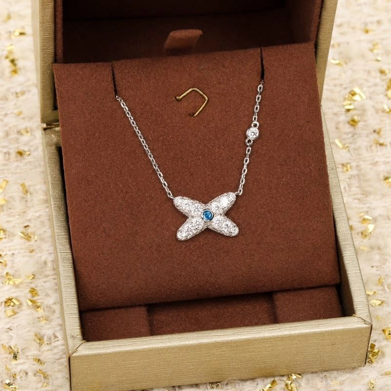 Factory-made Chaumet Necklaces