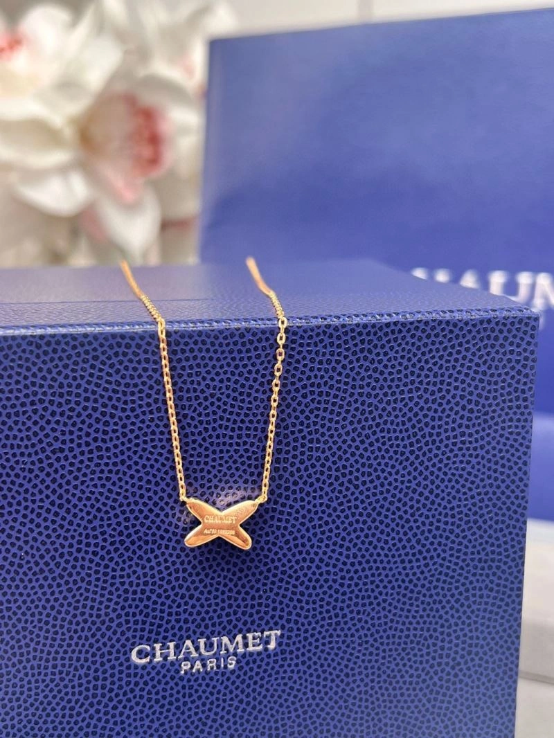 High fidelity Chaumet Necklaces