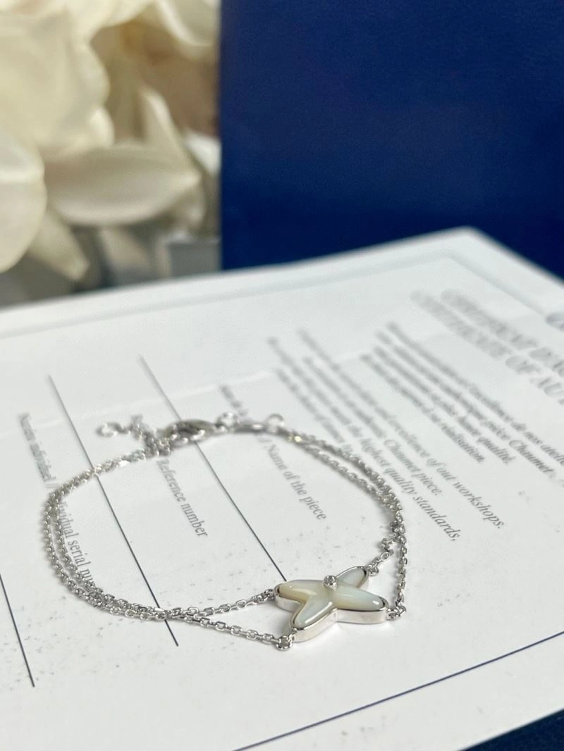 Top match Chaumet Necklaces