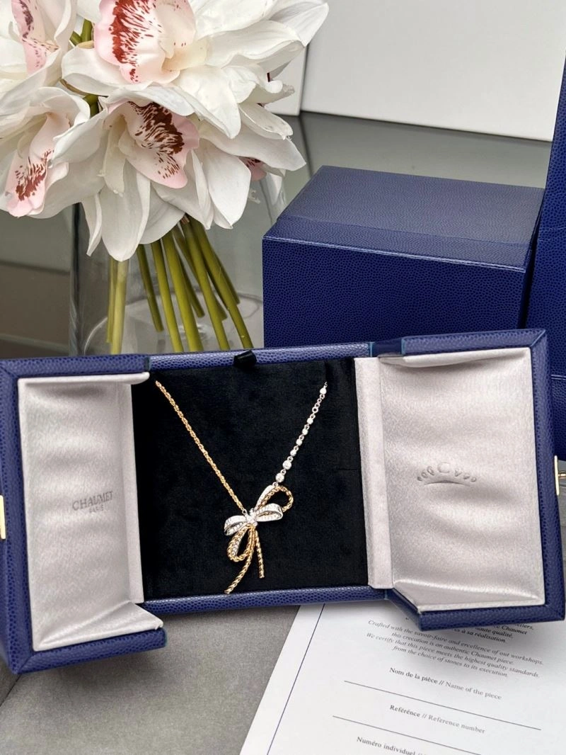 Top mirror Chaumet Necklaces