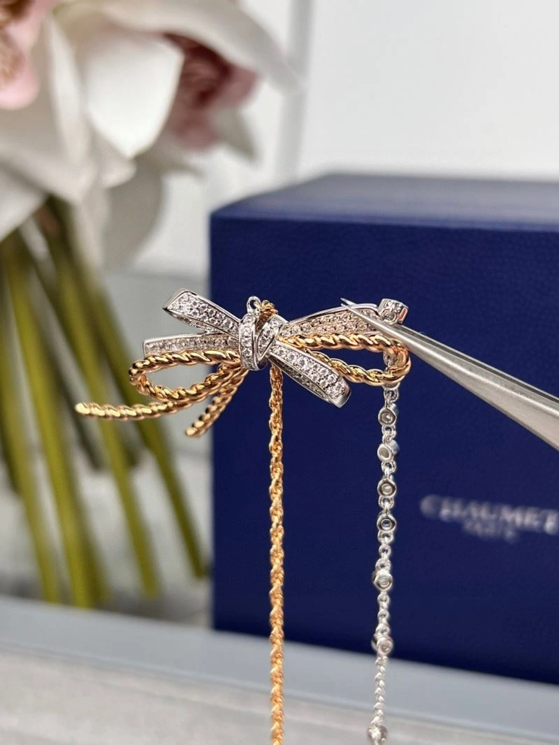 Top mirror Chaumet Necklaces