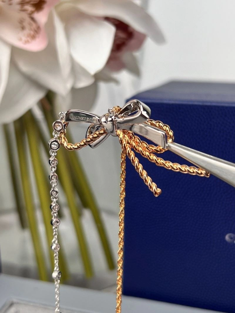 Top mirror Chaumet Necklaces