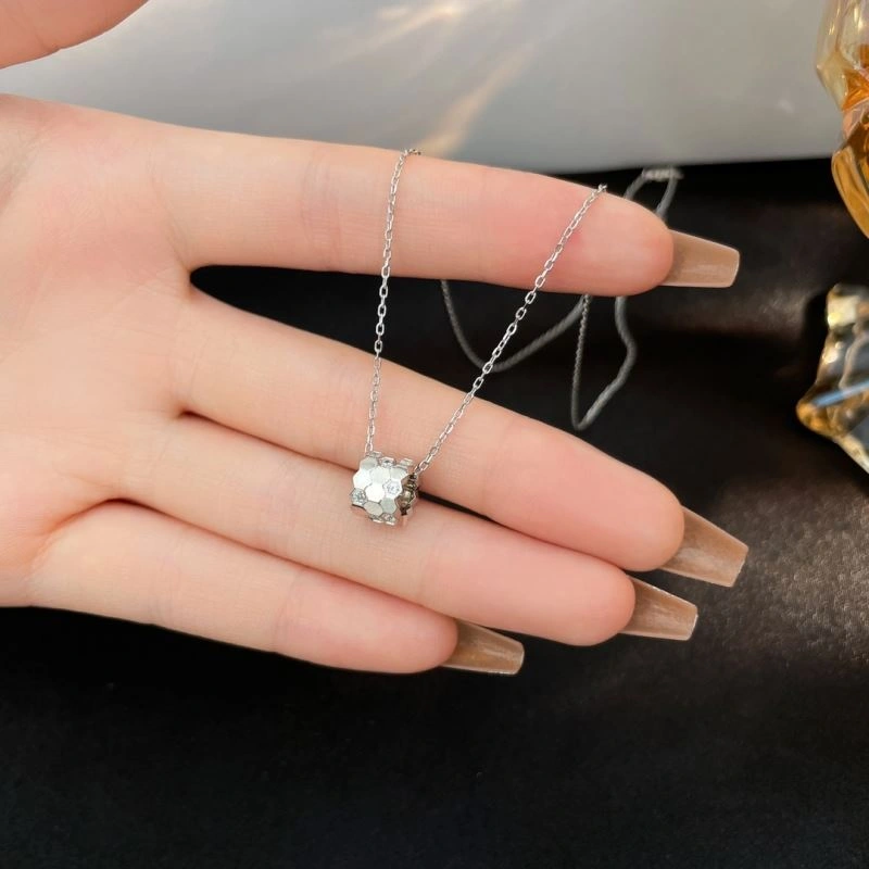 Precise copy Chaumet Necklaces