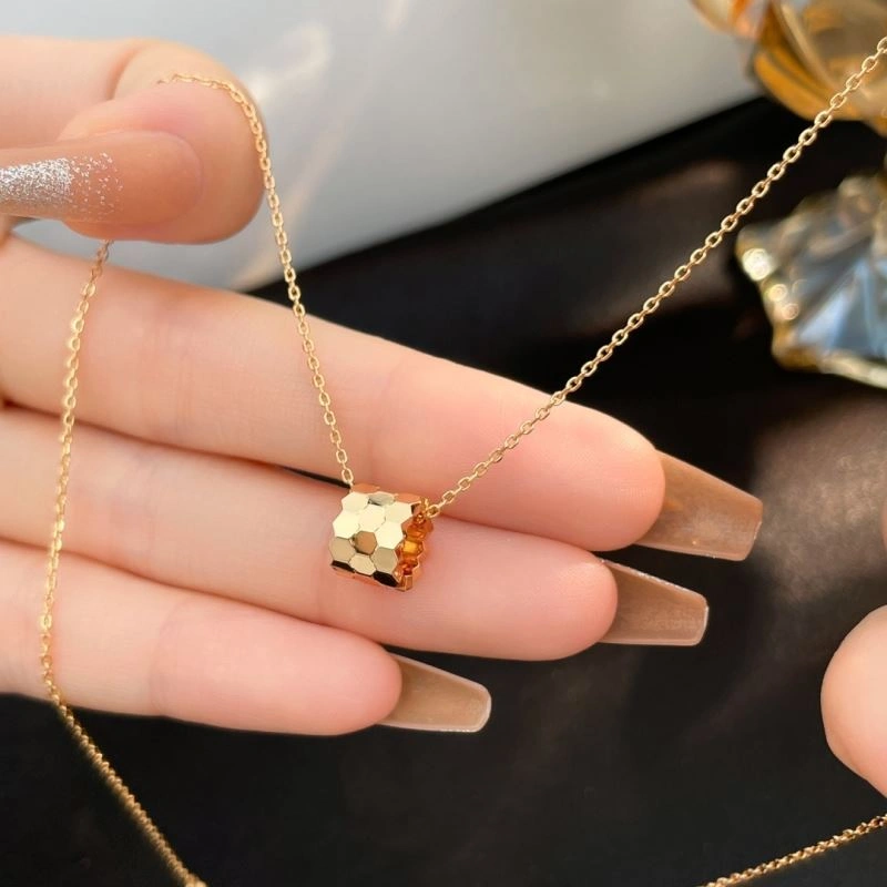 Exact replica Chaumet Necklaces