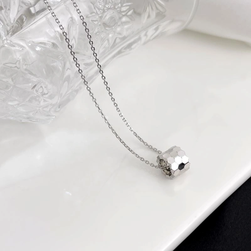 Exact replica Chaumet Necklaces