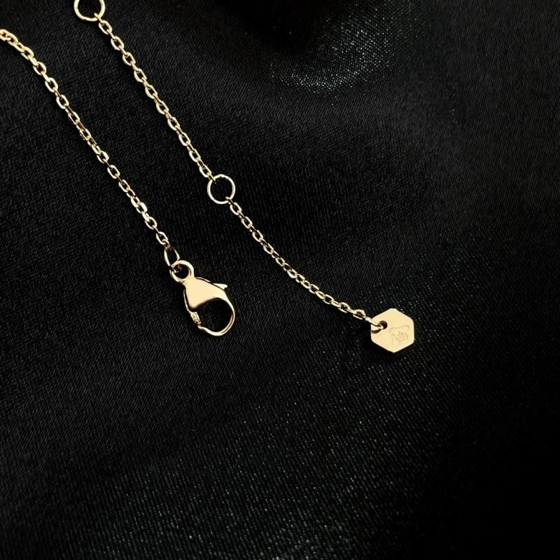 Exact replica Chaumet Necklaces