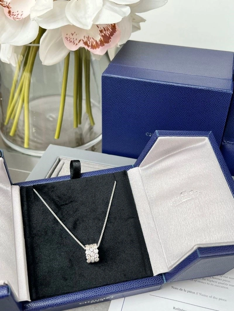 Precise copy Chaumet Necklaces