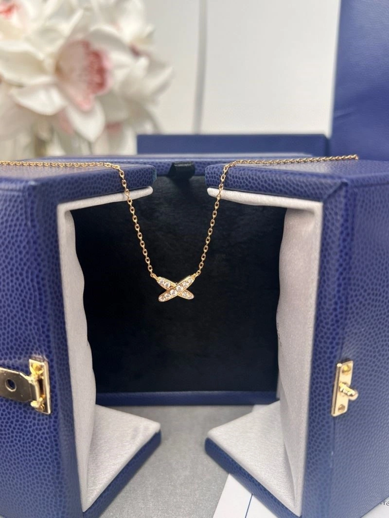 Mirror quality Chaumet Necklaces