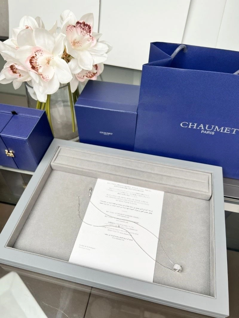 Top mirror Chaumet Necklaces
