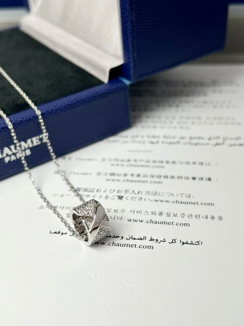 Top mirror Chaumet Necklaces