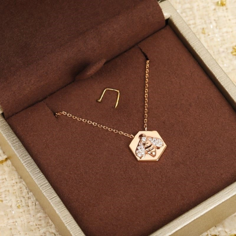 OEM Chaumet Necklaces