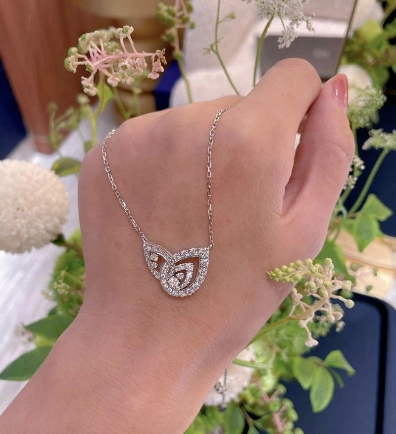 Top match Chaumet Necklaces