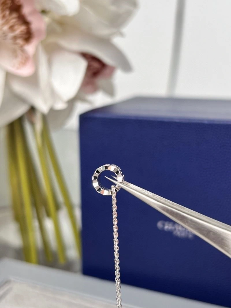 Precise copy Chaumet Necklaces