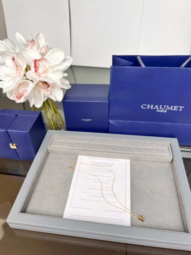 High fidelity Chaumet Necklaces