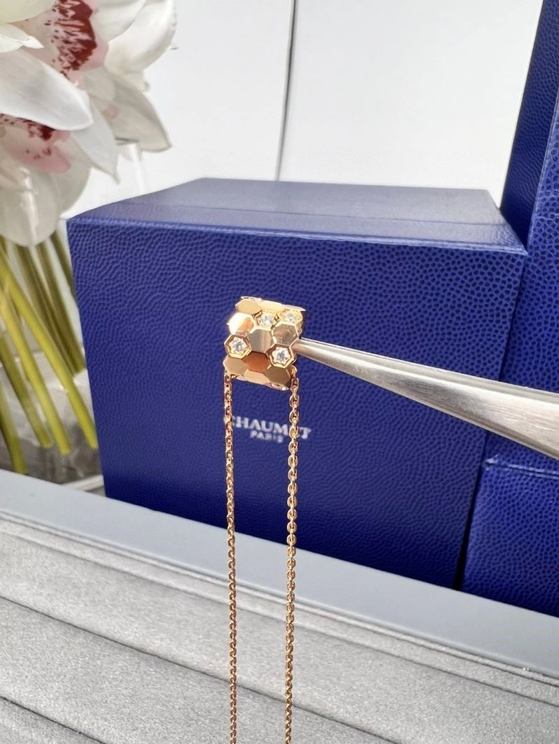 High fidelity Chaumet Necklaces