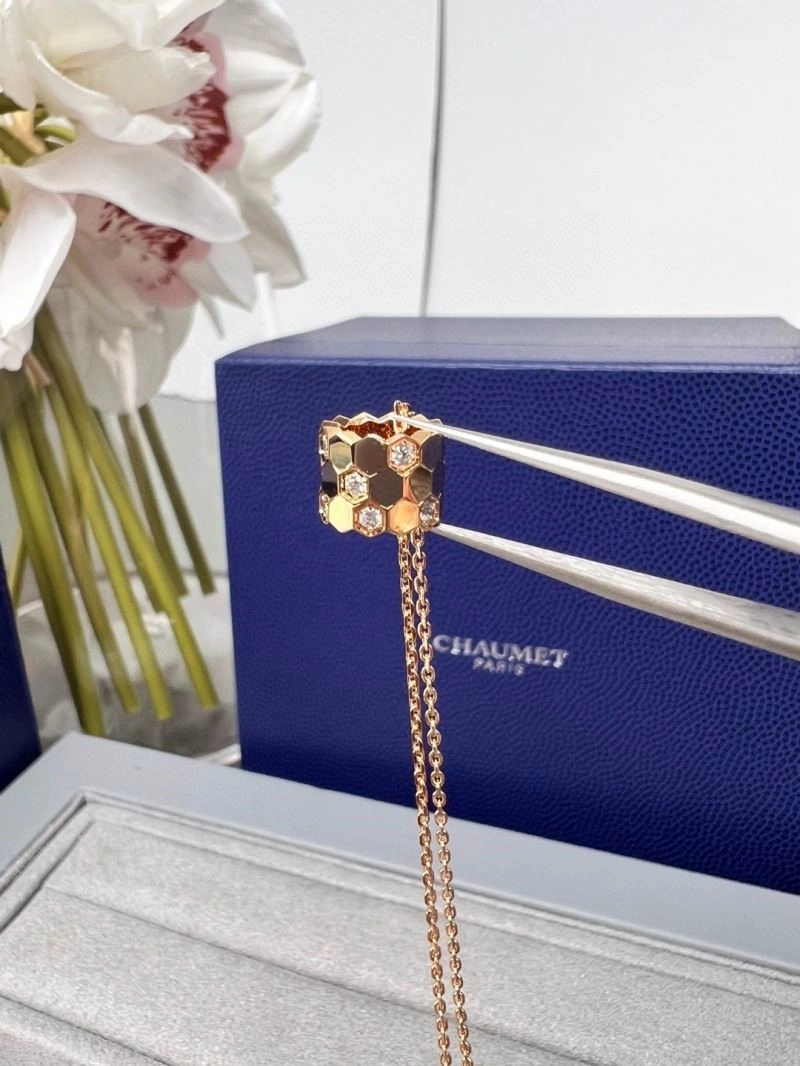 High fidelity Chaumet Necklaces