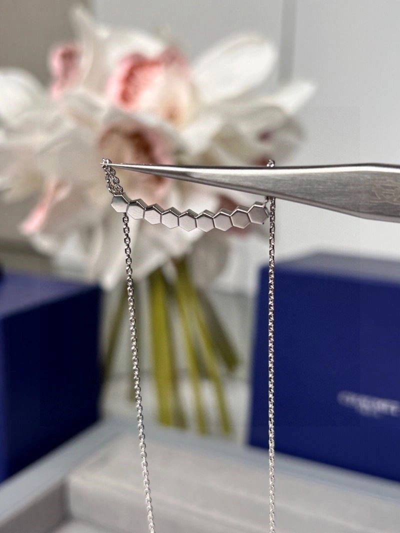 Precise copy Chaumet Necklaces