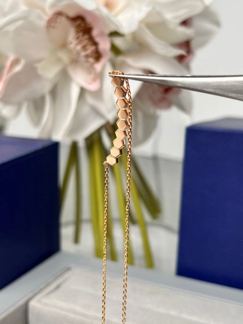 High accuracy Chaumet Necklaces
