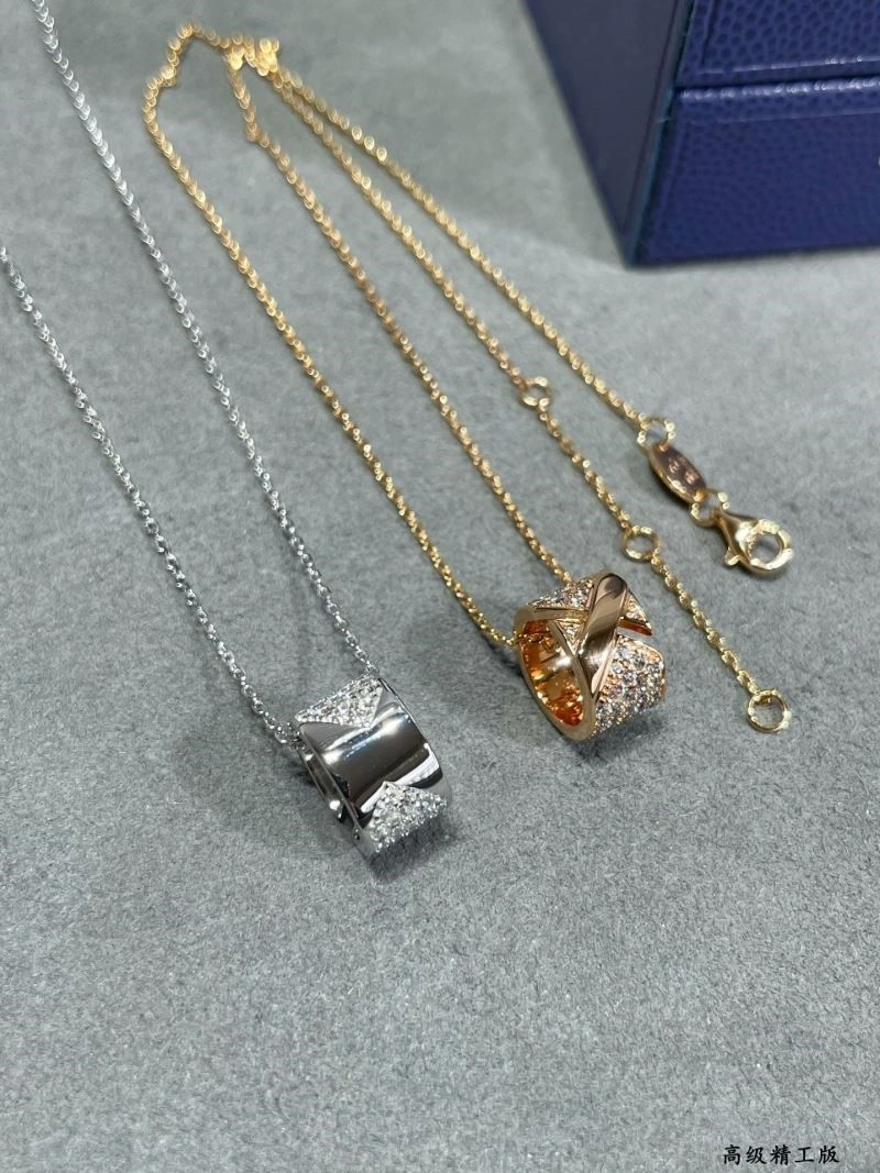 Cut-rate Chaumet Necklaces