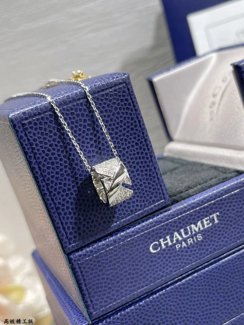Cut-rate Chaumet Necklaces