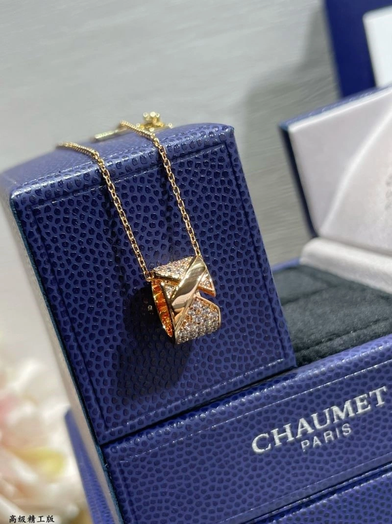 Cut-rate Chaumet Necklaces