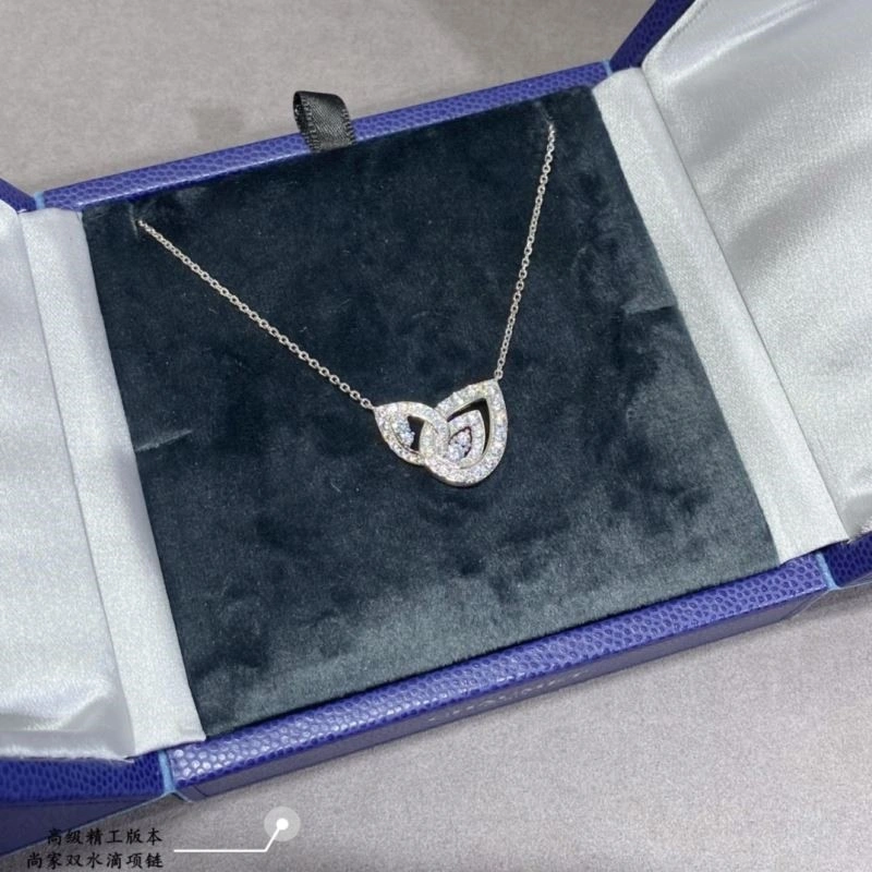 Top mirror Chaumet Necklaces