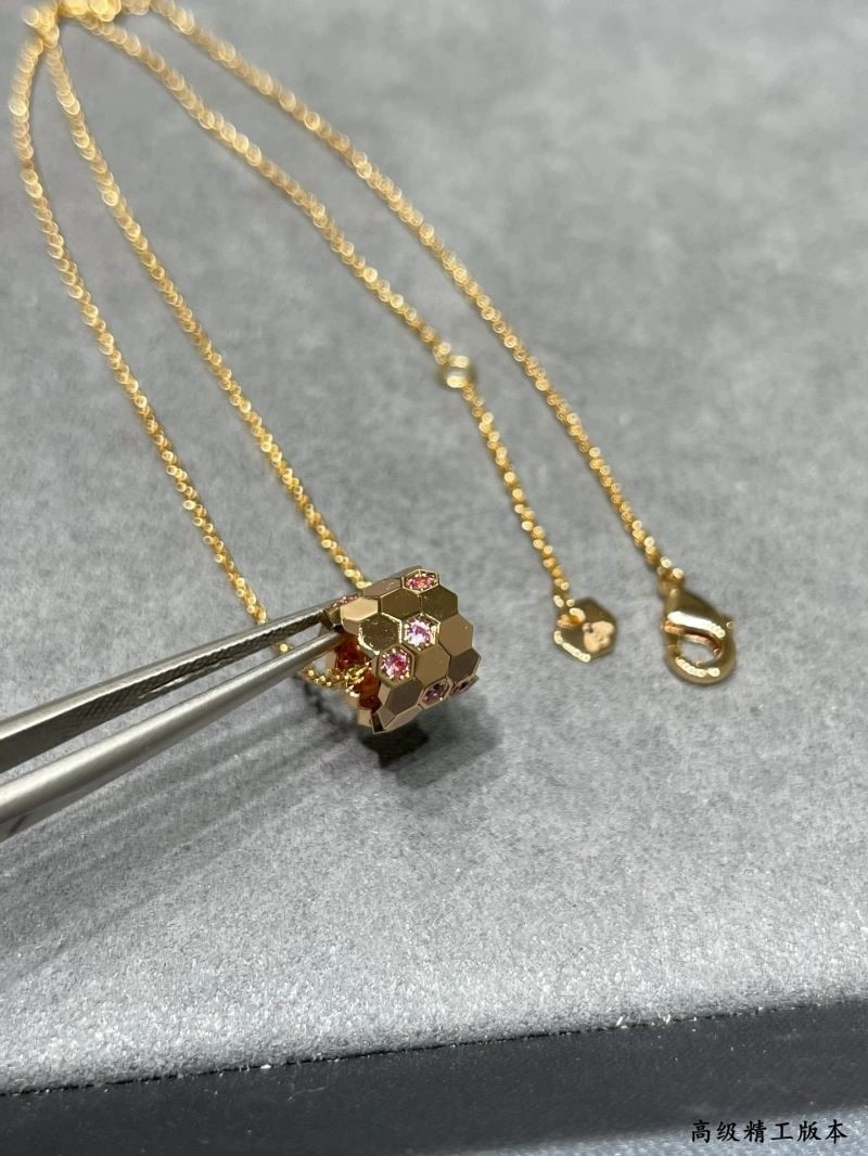 Discounted Chaumet Necklaces