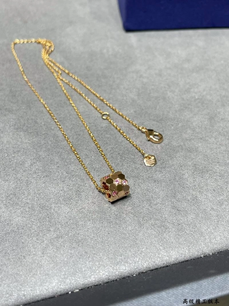 Discounted Chaumet Necklaces