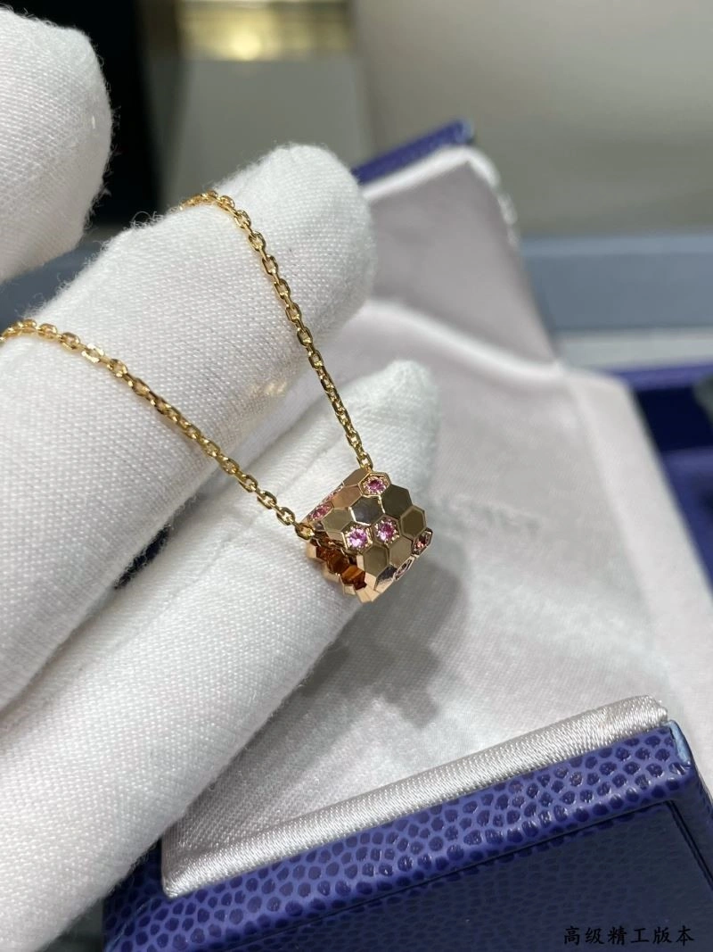 Discounted Chaumet Necklaces