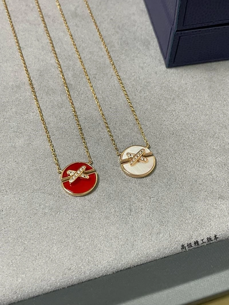 Official Chaumet Necklaces