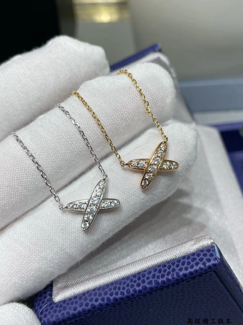 Budget-friendly Chaumet Necklaces