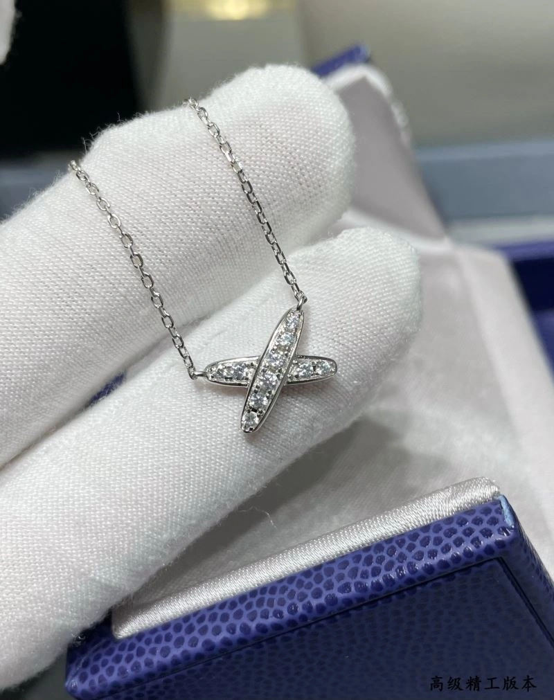 Budget-friendly Chaumet Necklaces