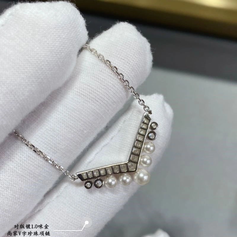 Discounted Chaumet Necklaces