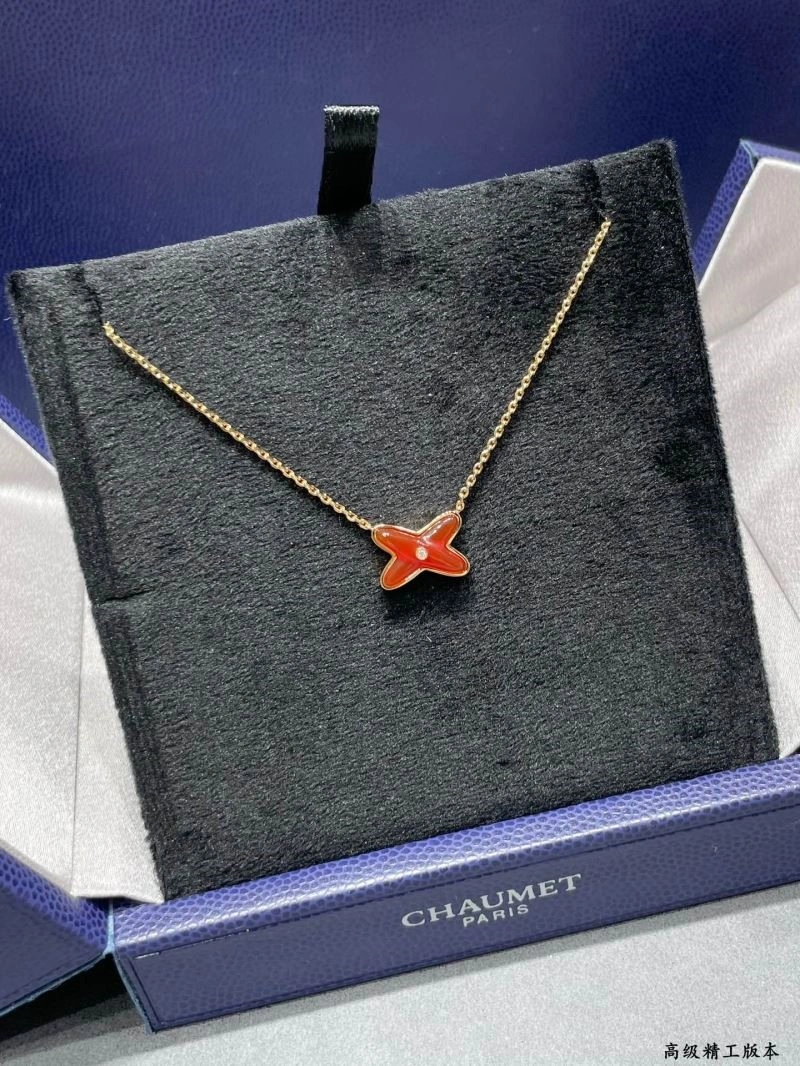 High fidelity Chaumet Necklaces