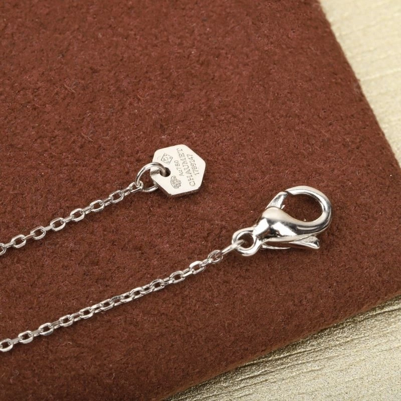 Top match Chaumet Necklaces