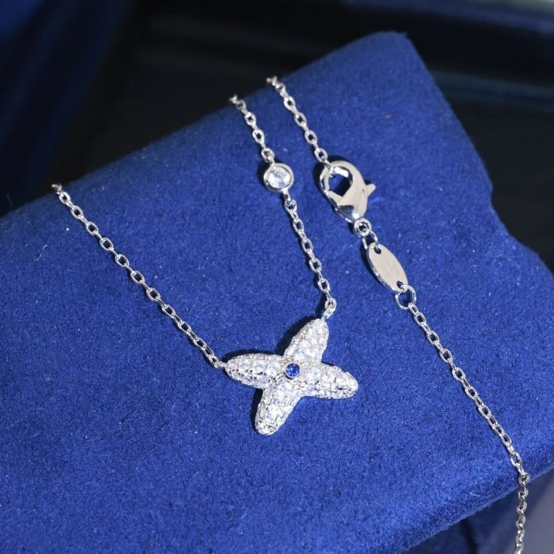 Brand-authenticated Chaumet Necklaces