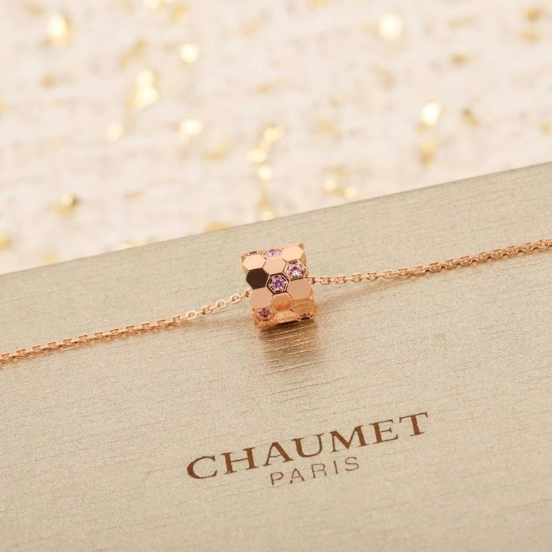Bargain Chaumet Necklaces