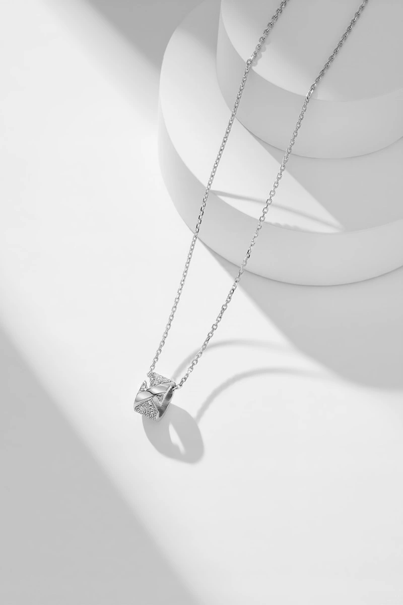 Exact replica Chaumet Necklaces