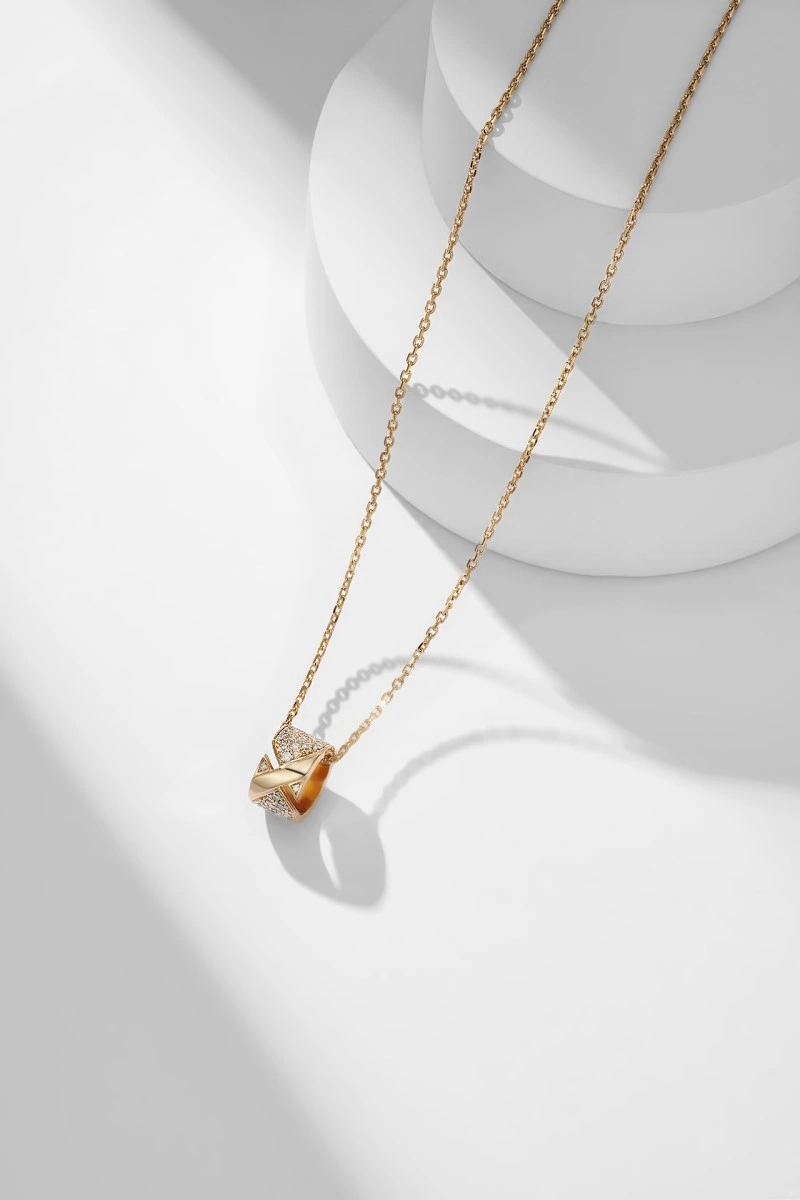 Mirror quality Chaumet Necklaces