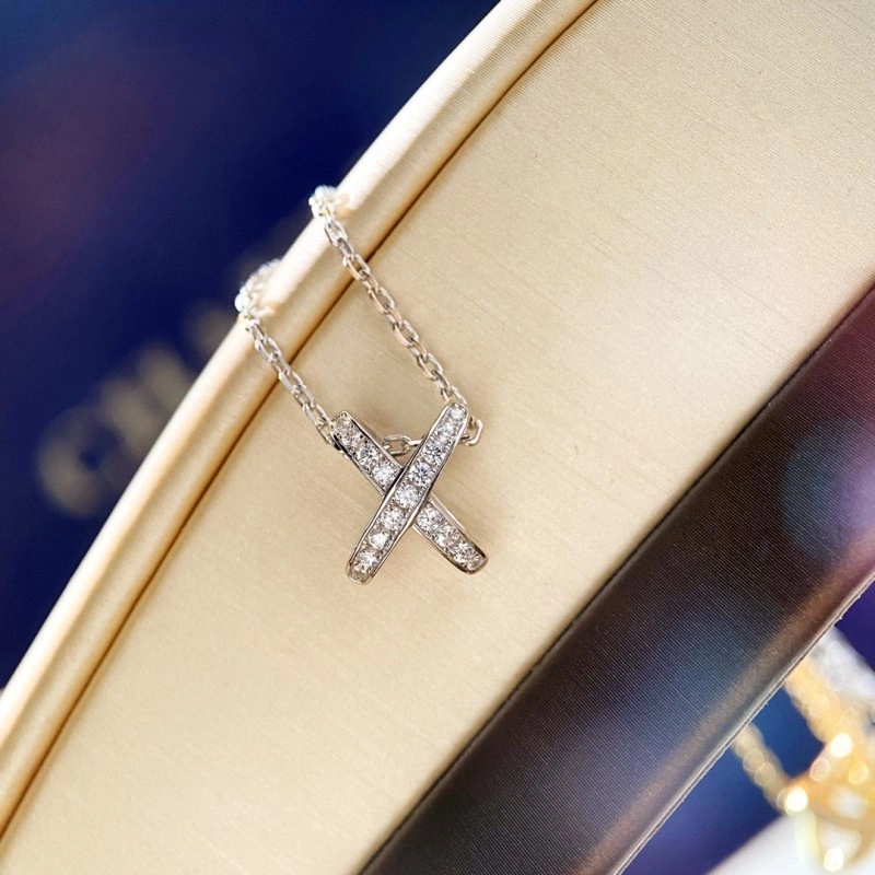 High accuracy Chaumet Necklaces