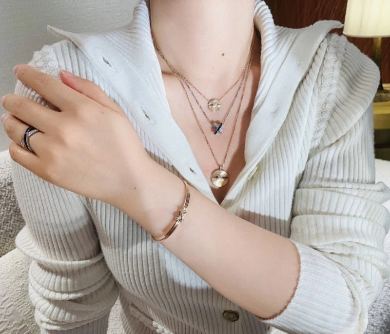 Bargain Chaumet Necklaces