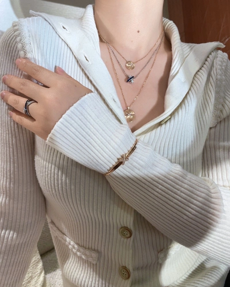 Bargain Chaumet Necklaces