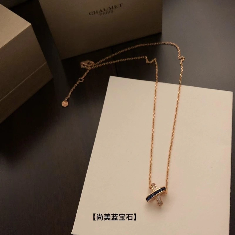 Accurate model Chaumet Necklaces