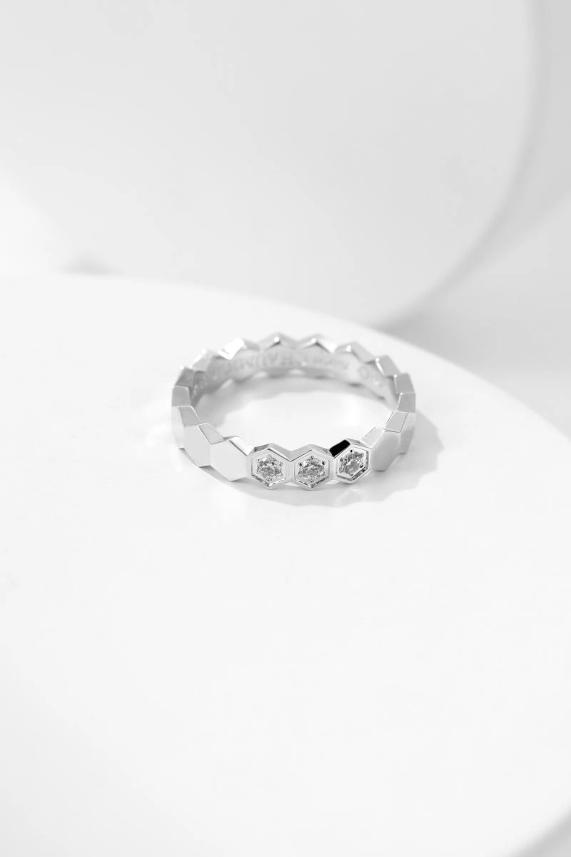 Economical Chaumet Rings