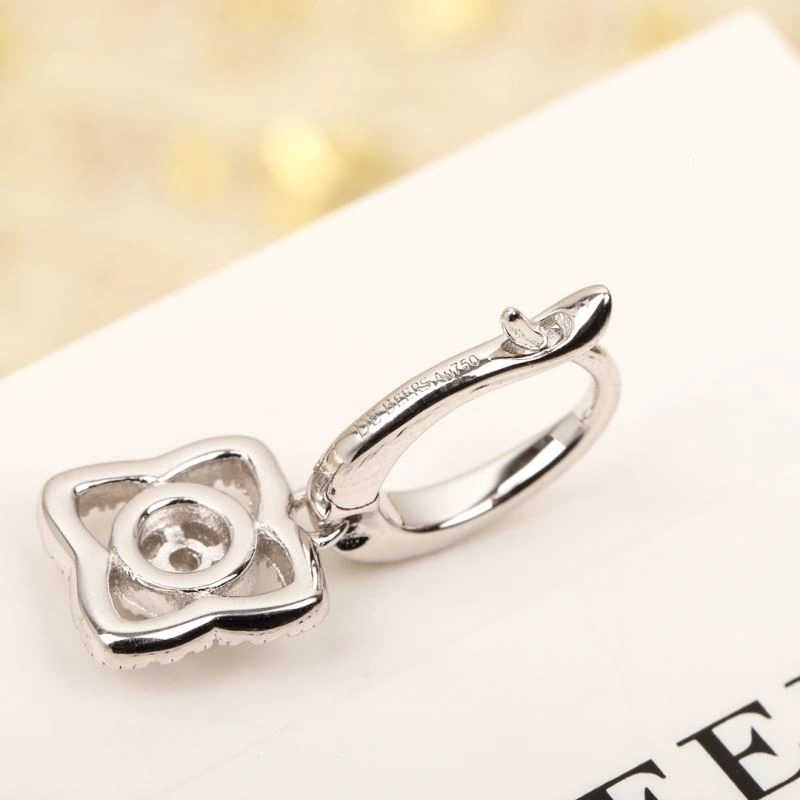 Indistinguishable Chaumet Rings
